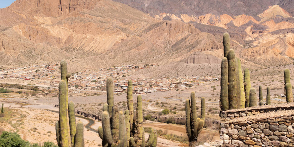 Quebrada de Humahuaca con Hornocal (Cerro de los 14 colores) | Nordic ...